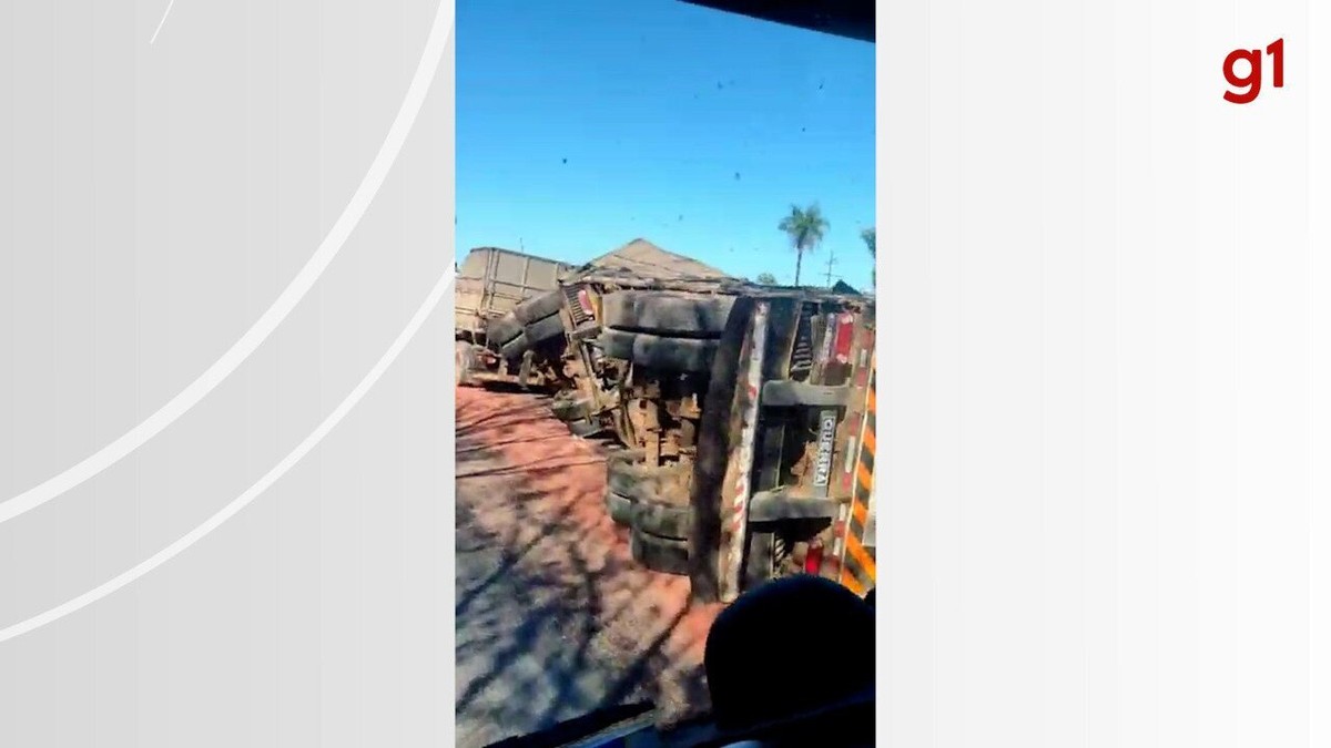 VÍDEO: Acidente envolvendo dois caminhões e um carro deixa um homem morto e feridos na BR-153 ...