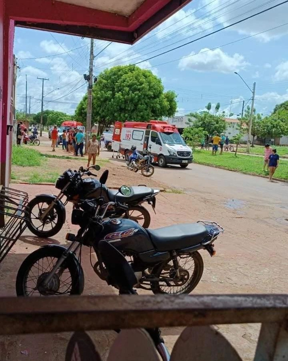 Homem é baleado com dois tiros no meio de avenida do Aureny III ...