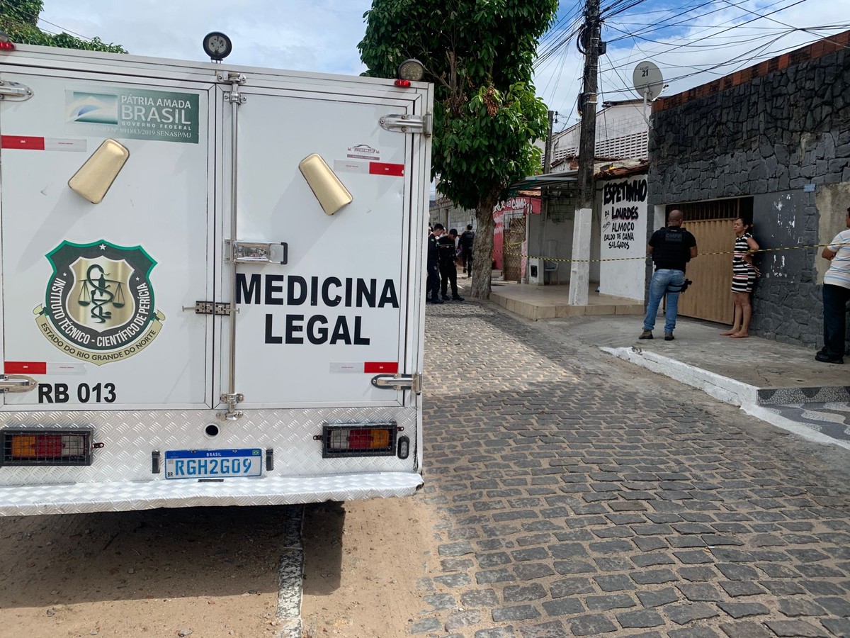 Homem é Morto A Tiros Na Frente De Casa Na Zona Oeste De Natal Rio