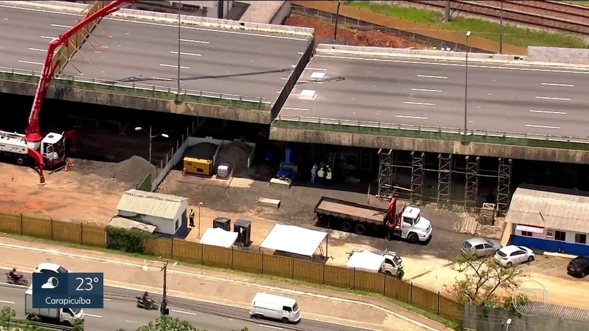 Viaduto Que Cedeu Na Marginal Pinheiros Começa A Ser Levantado Por