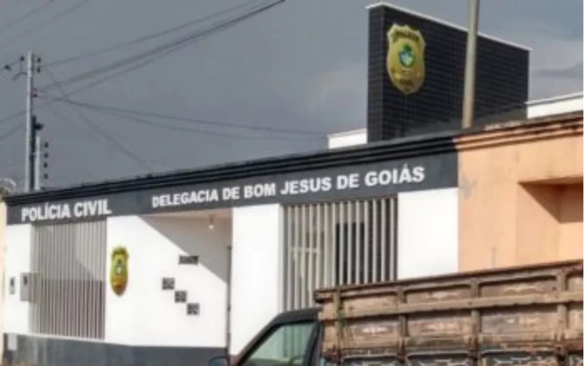 Mulher é baleada no rosto pelo companheiro em Bom Jesus de Goiás, diz ...