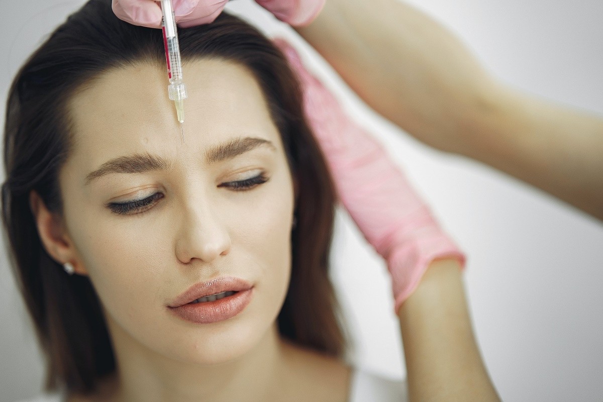 Seis mitos e verdades sobre a aplicação de botox nos olhos | Médicos de ...