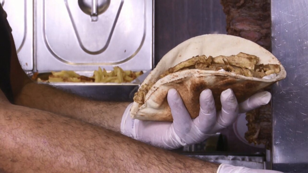 Aprenda como preparar receita de shawarma de frango | Receitas ...