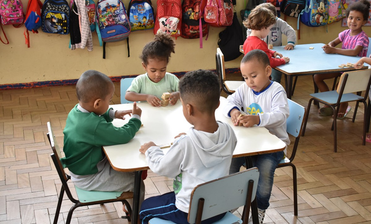 A informal rede de creches para crianças que vivem na periferia ...
