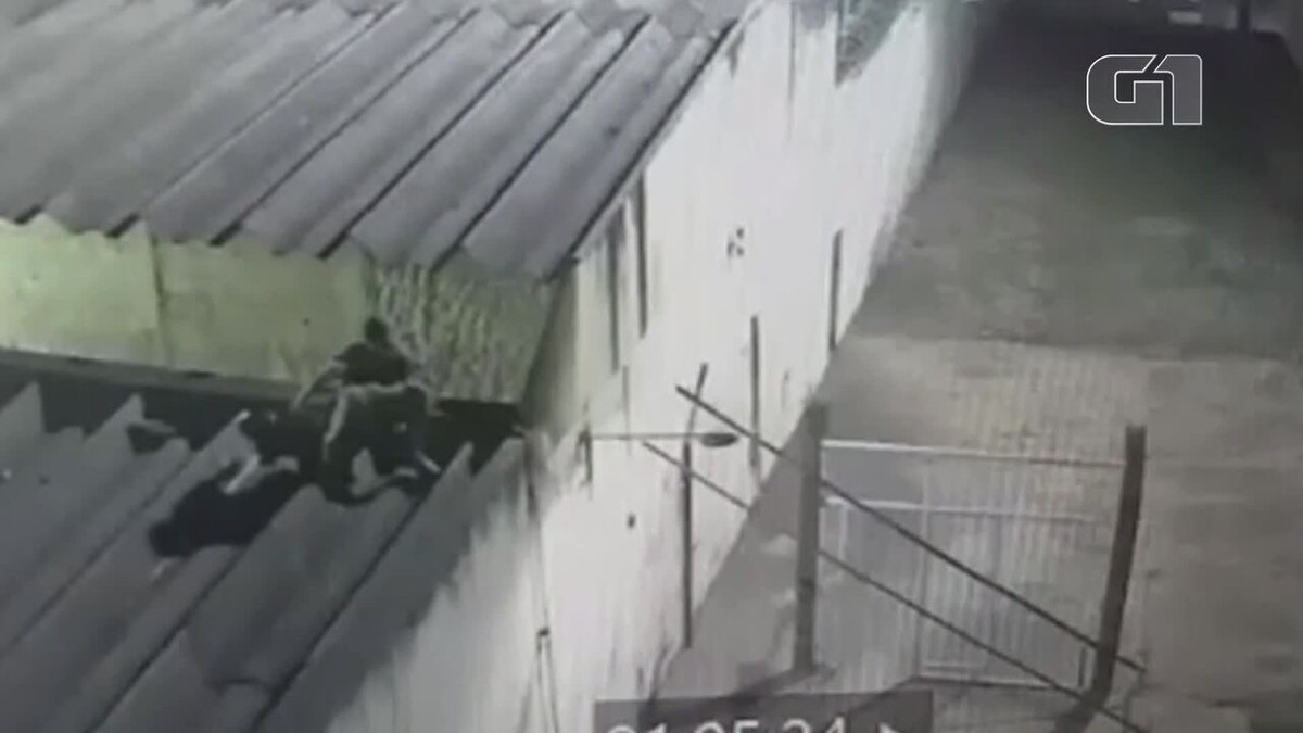 VÍDEO: imagens mostram momento em que detentos fogem do Complexo da ...