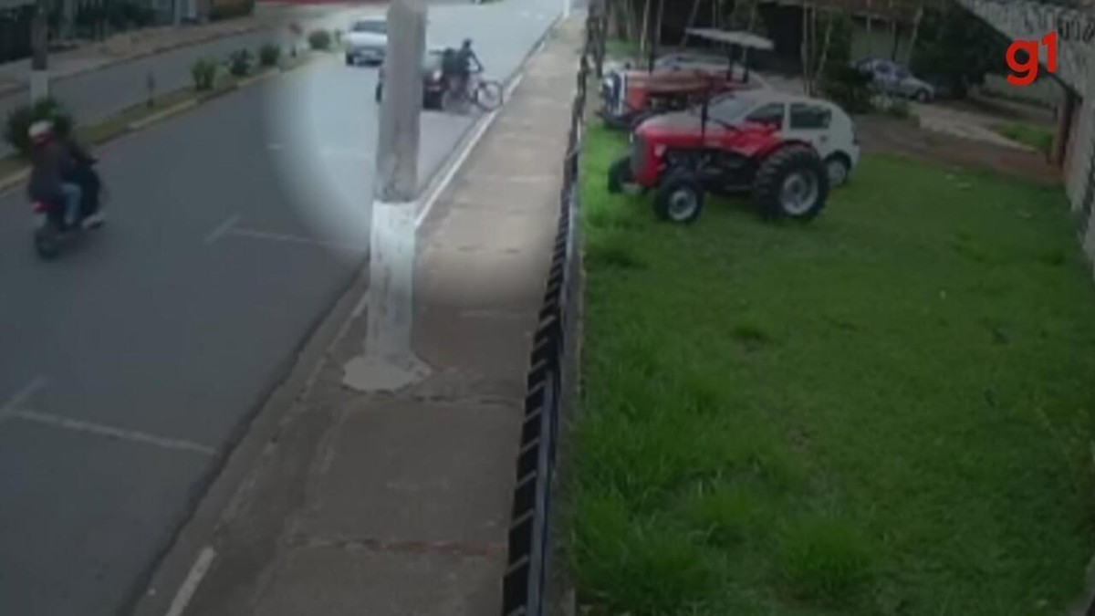 VÍDEO: motorista atropela ciclista e foge sem prestar socorro em Itapetininga | Itapetininga e ...