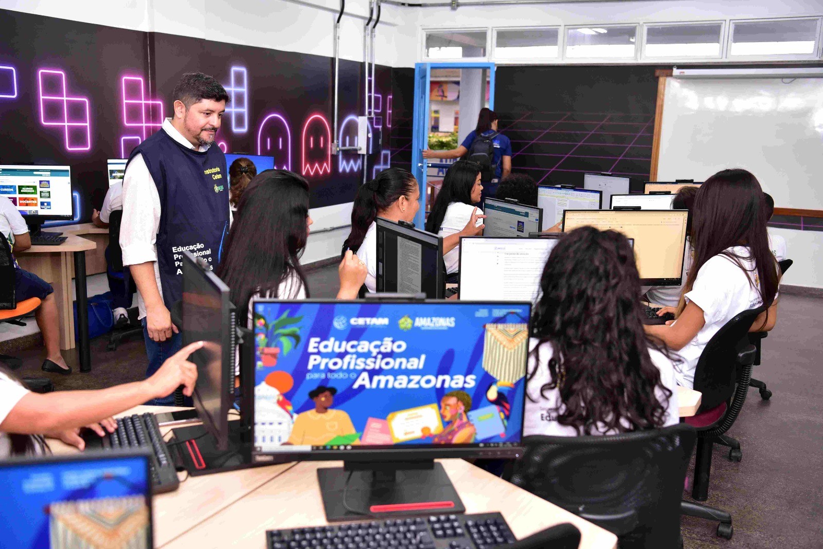 Cetam abre 5,7 mil vagas em cursos técnicos; veja como se inscrever