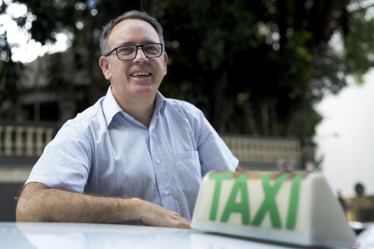 Saiba o que esse taxista de 48 anos fez para poder se aposentar aos 50 ...