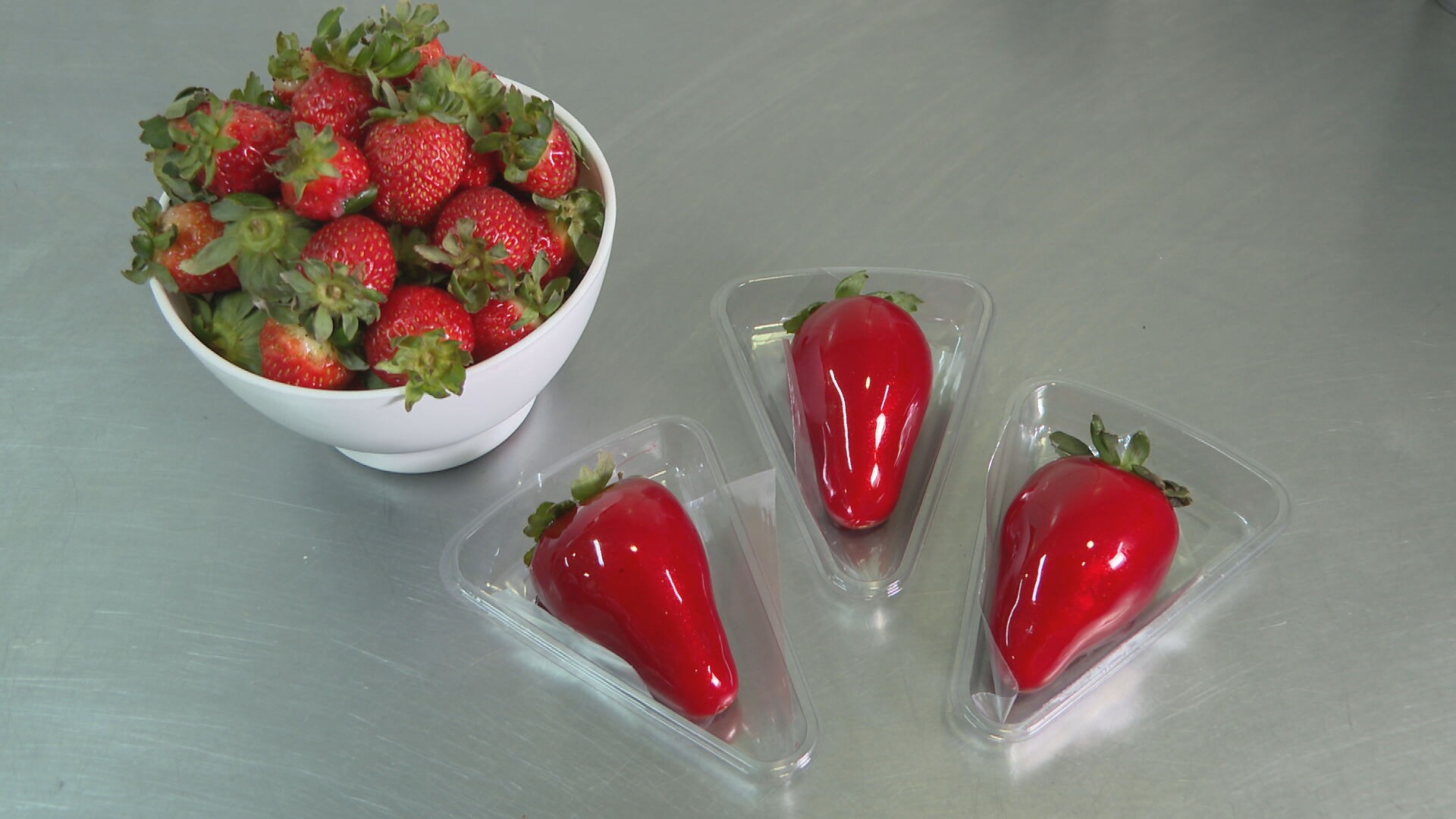 Morango do amor: aprenda a fazer a calda do doce que viralizou nas ...