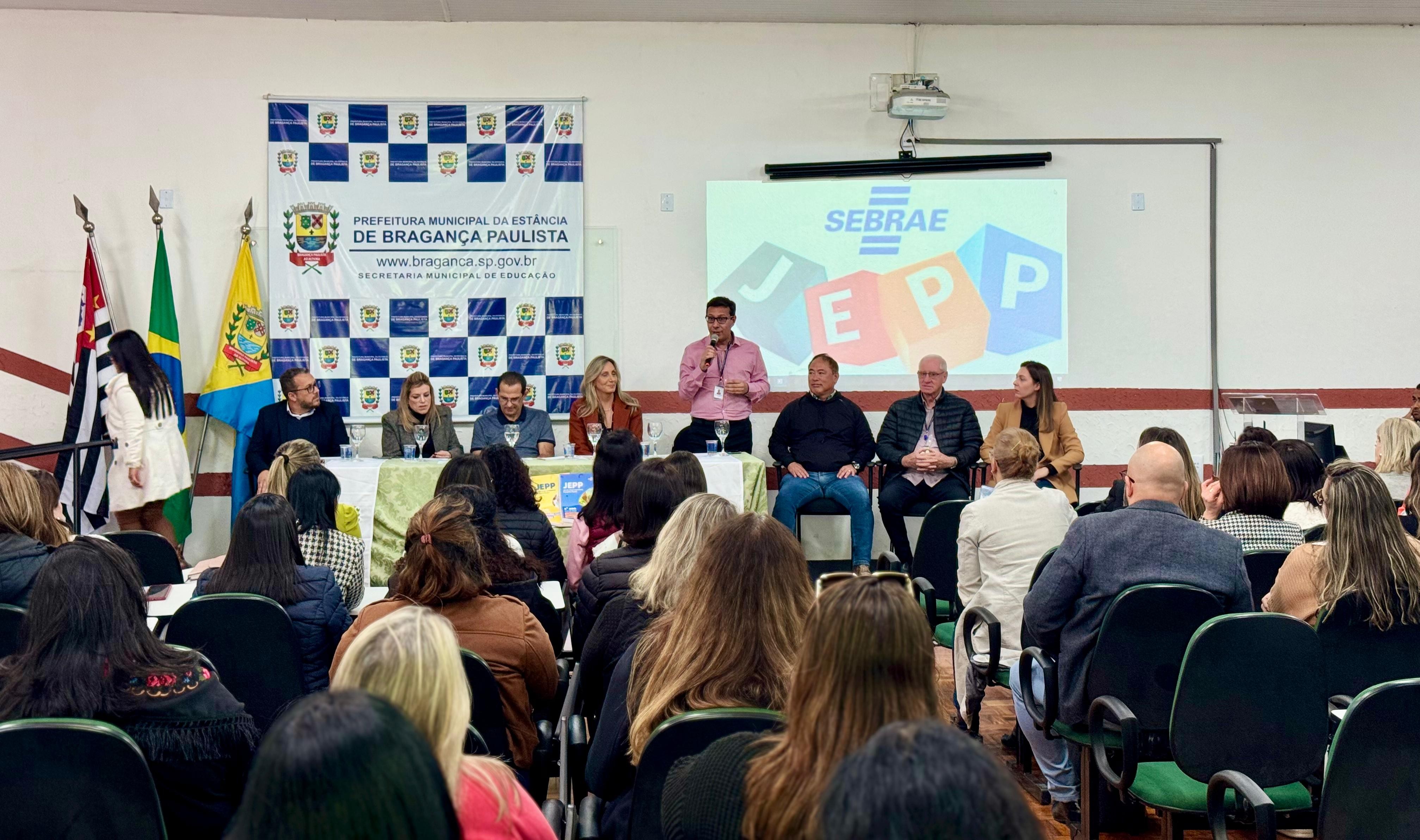 Bragança lança Programa JEPP e entrega Selo Escola 2025 em parceria com ...