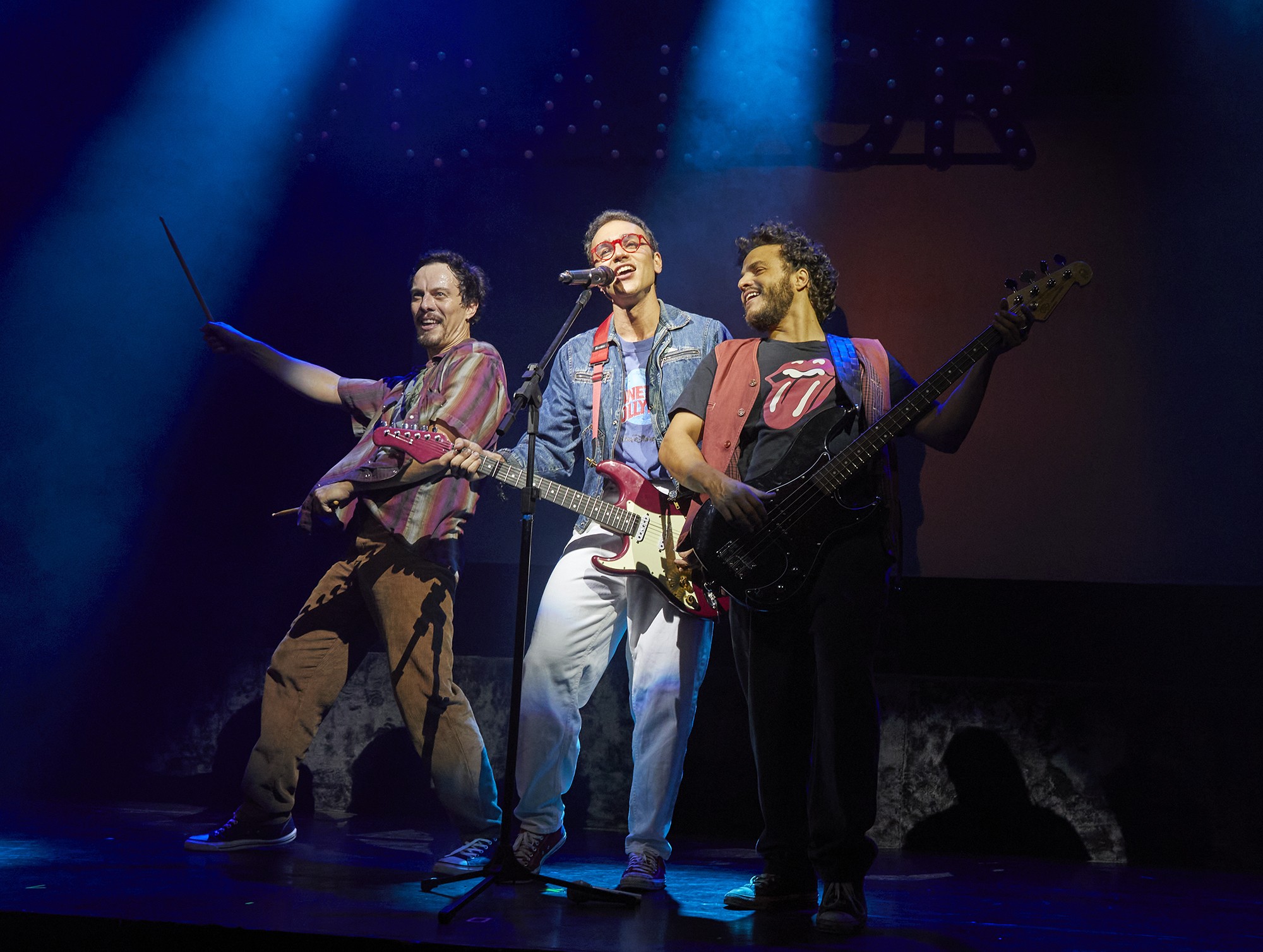 Vitalidade do musical de teatro sobre a banda Paralamas do Sucesso ...