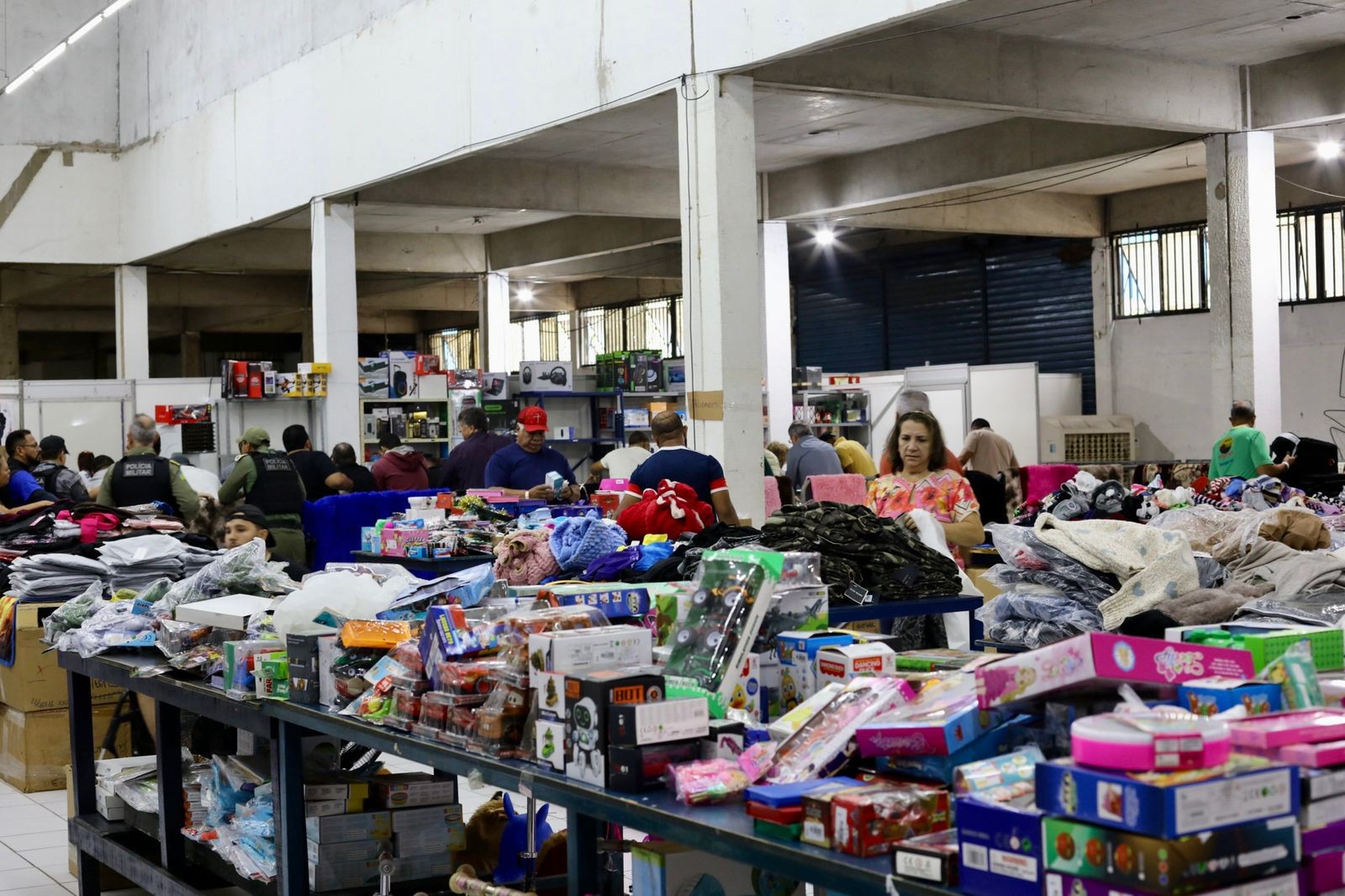 Bazar Solidário terá eletrônicos e roupas com preços acessíveis em THE | G1