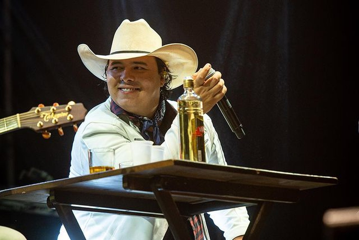 No último show de Aleksandro, da dupla com Conrado, cantores comemoram ...