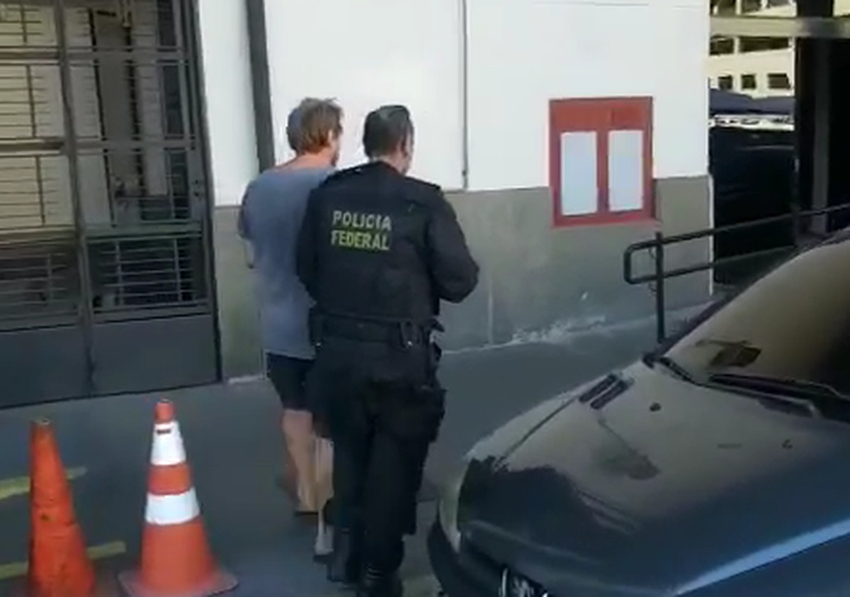 Pf Prende Sul Africano Suspeito De Assassinar Ex Companheira A Facadas