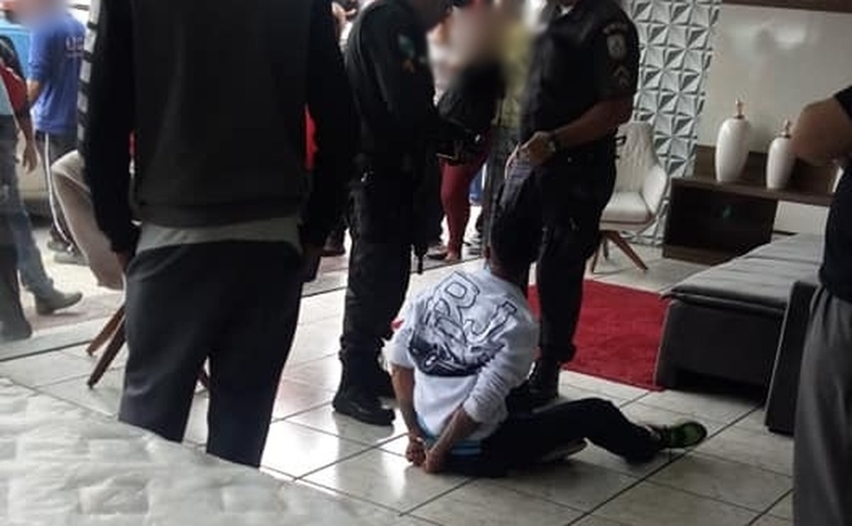 Homem é preso enquanto tentava fugir após assaltar salão de beleza em Volta Redonda | Sul do Rio ...