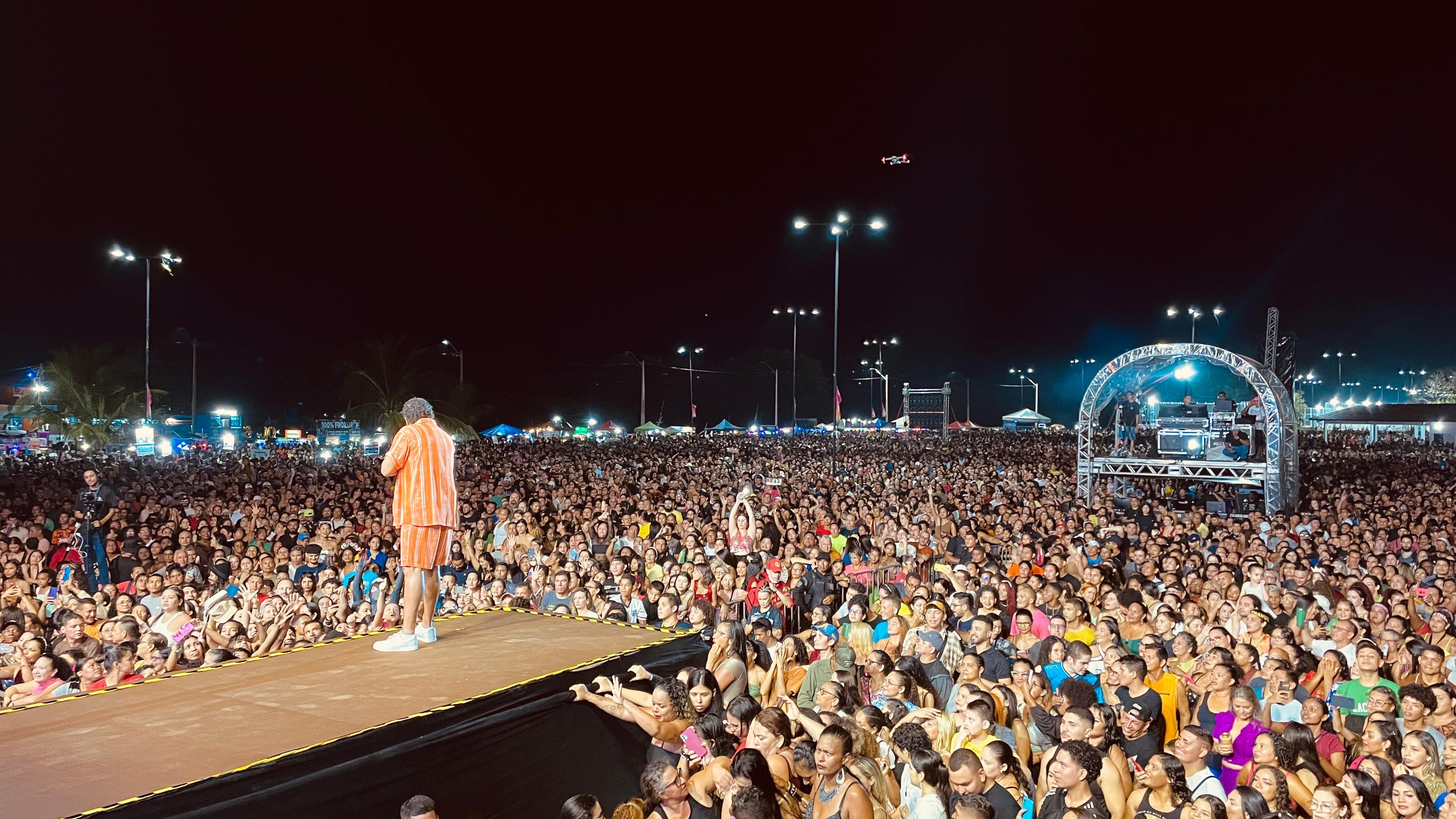 Grupo É o Tchan relembra grandes sucessos em show no AP; veja FOTOS ...