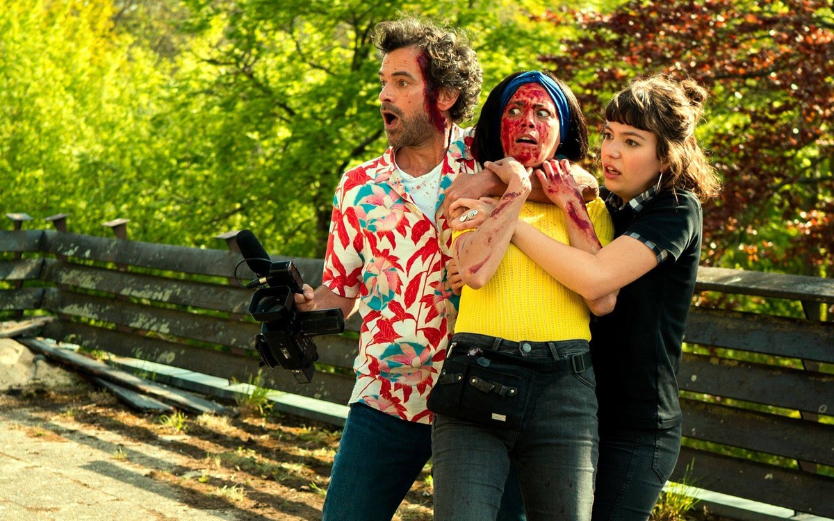 Filme de zumbi em homenagem ao cinema amador provoca risos na plateia ...