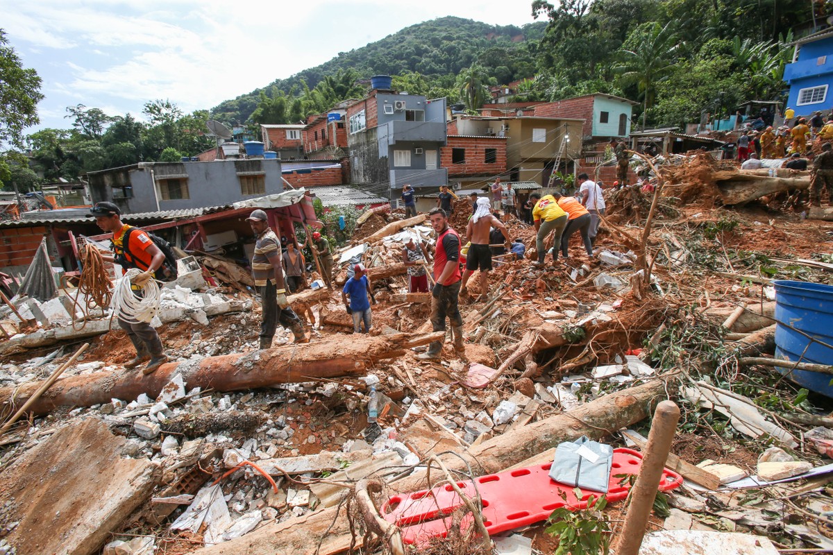 Temporal devastador no Litoral Norte de SP completa um mês: confira um ...