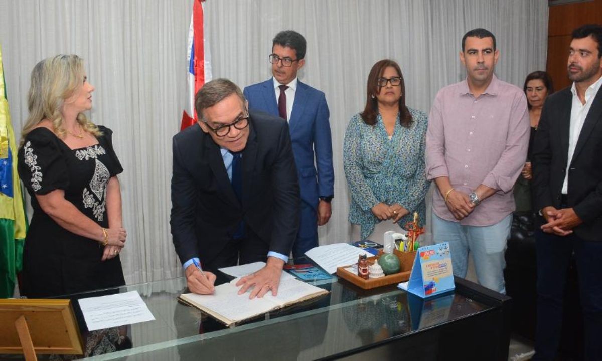 Luciano Ribeiro toma posse como deputado após morte de Alan Sanches | G1