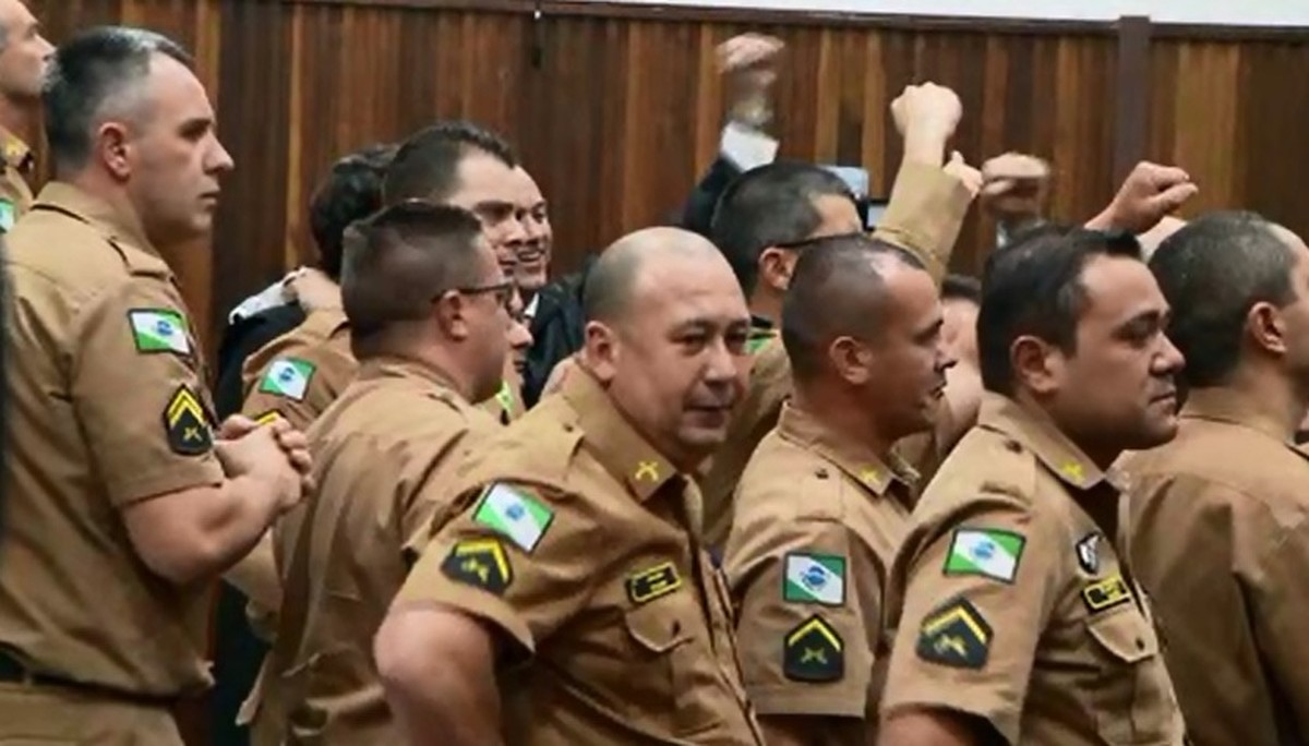 Superior Tribunal de Justiça anula júri que absolveu 13 PMs acusados de ...