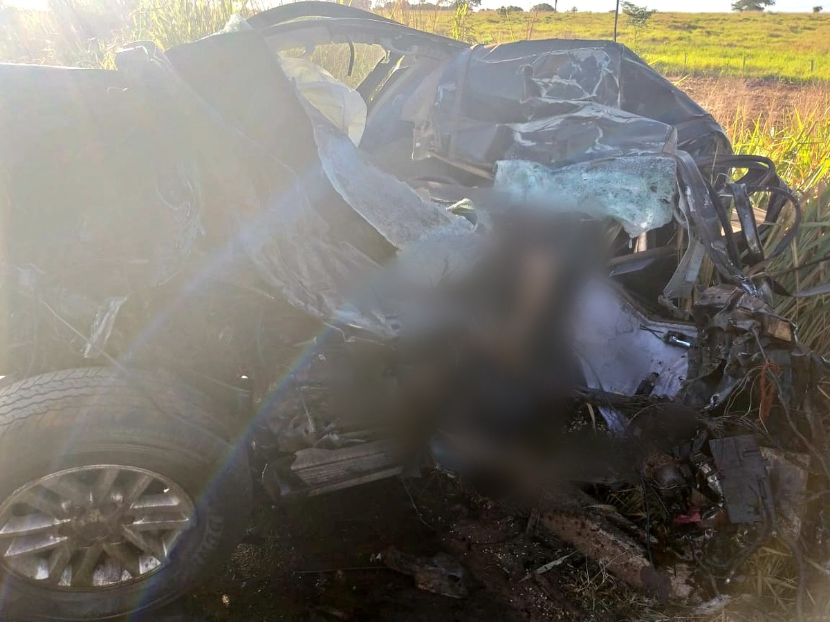 Motorista invade contramão e morre ao bater de frente com carreta na BR-010, no Maranhão ...