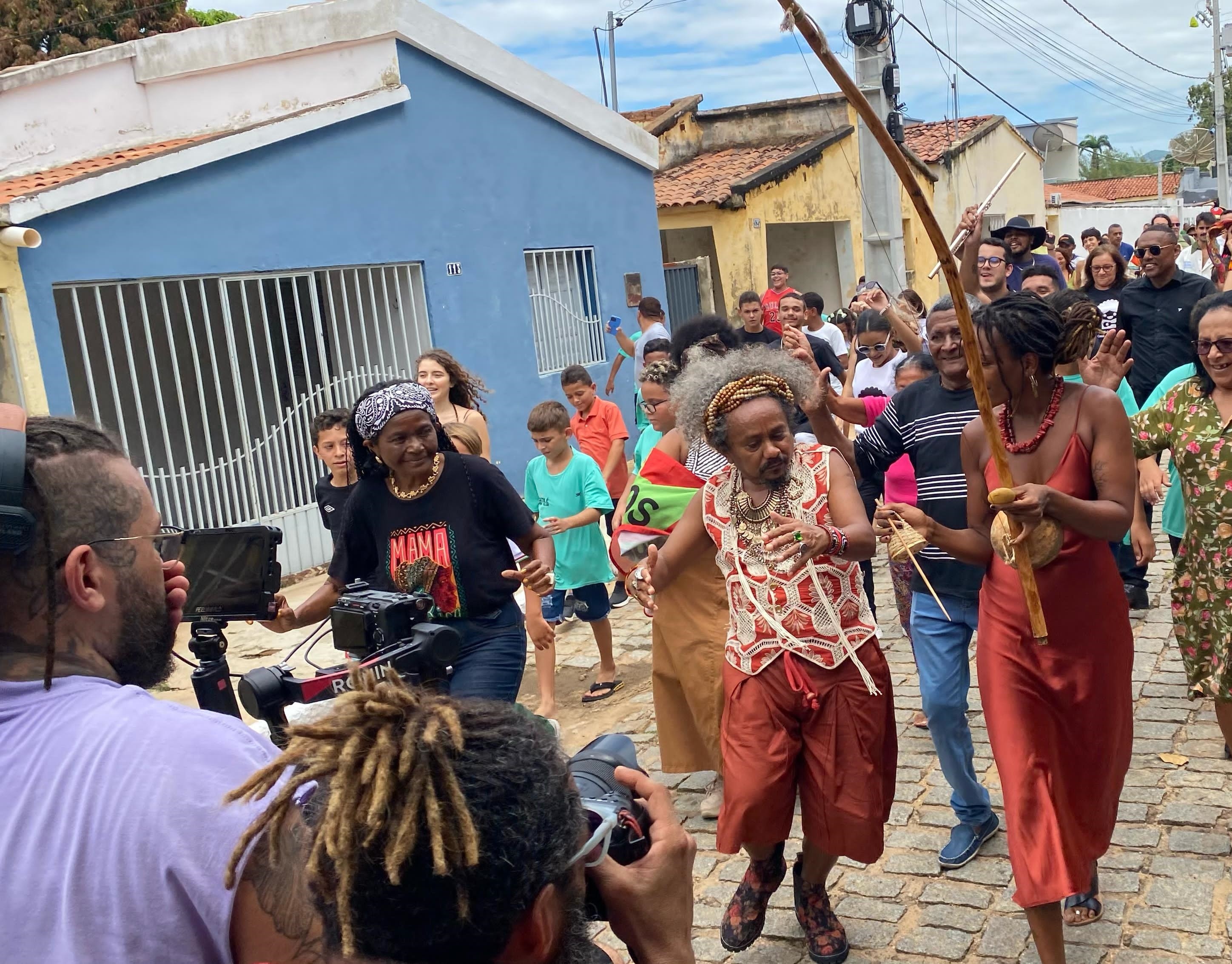 Chico César celebra retorno a Catolé do Rocha para regravar clipe de ...