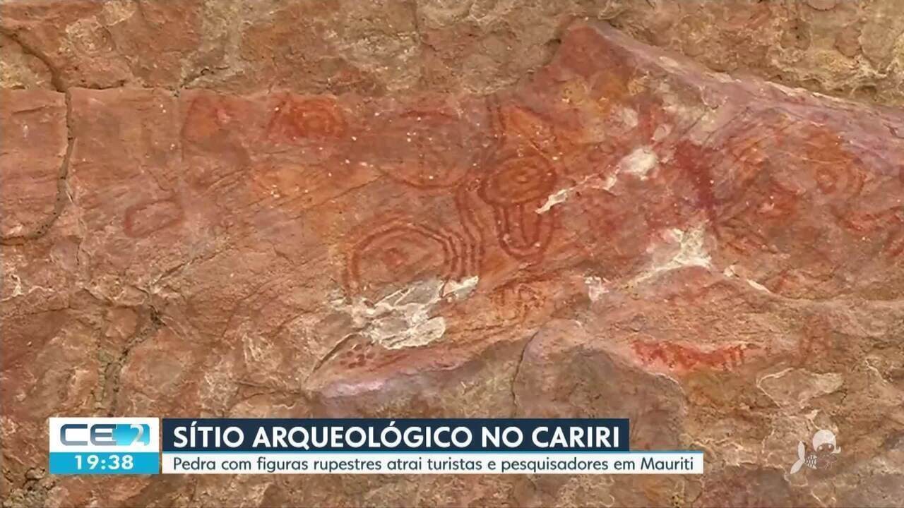 Pedra com mais de 100 figuras rupestres atrai turistas e pesquisadores ...