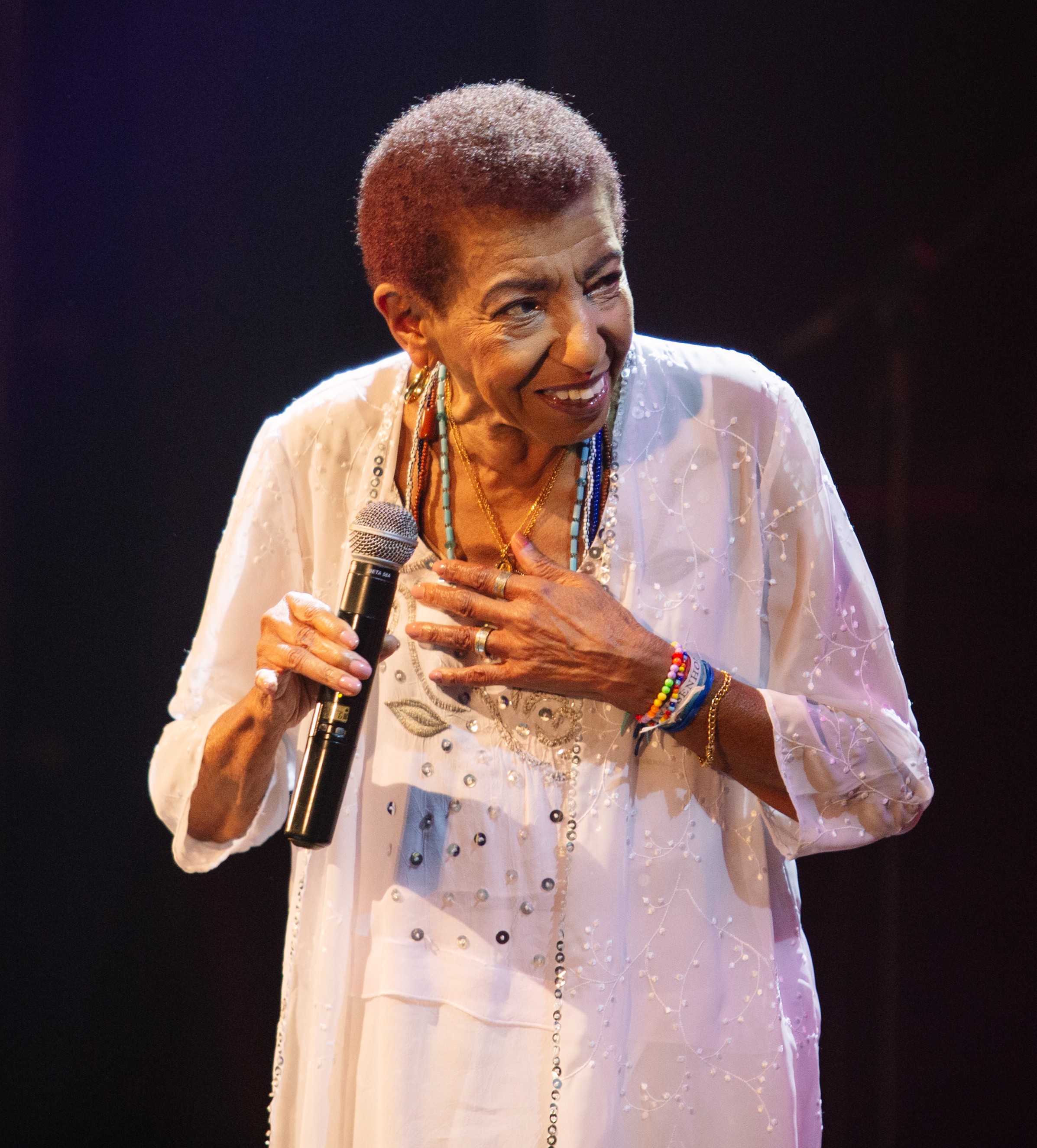 Leci Brandão chega aos 80 anos como símbolo de resistência, pioneirismo ...