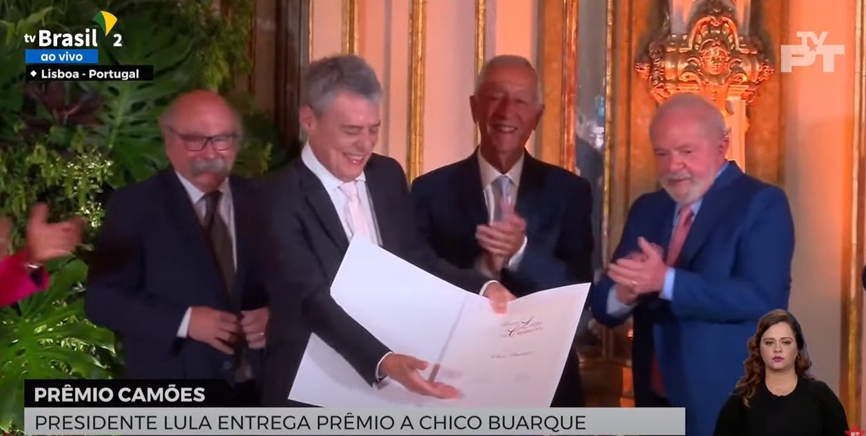 Entrega do prêmio Camões a Chico Buarque corrige 'um dos maiores ...