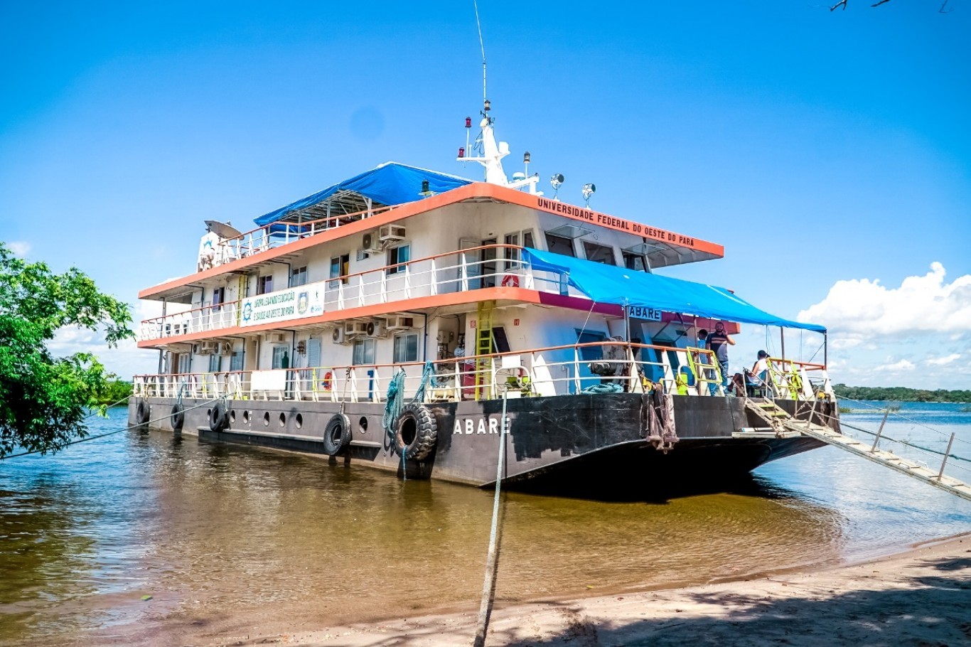 Definido calendário de expedições do Barco Hospital Abaré para Aveiro e ...