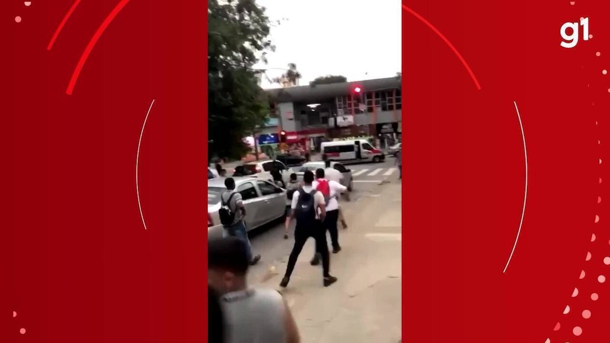 Vídeo Mostra Briga De Alunos De Escolas Na Zona Oeste Do Rio