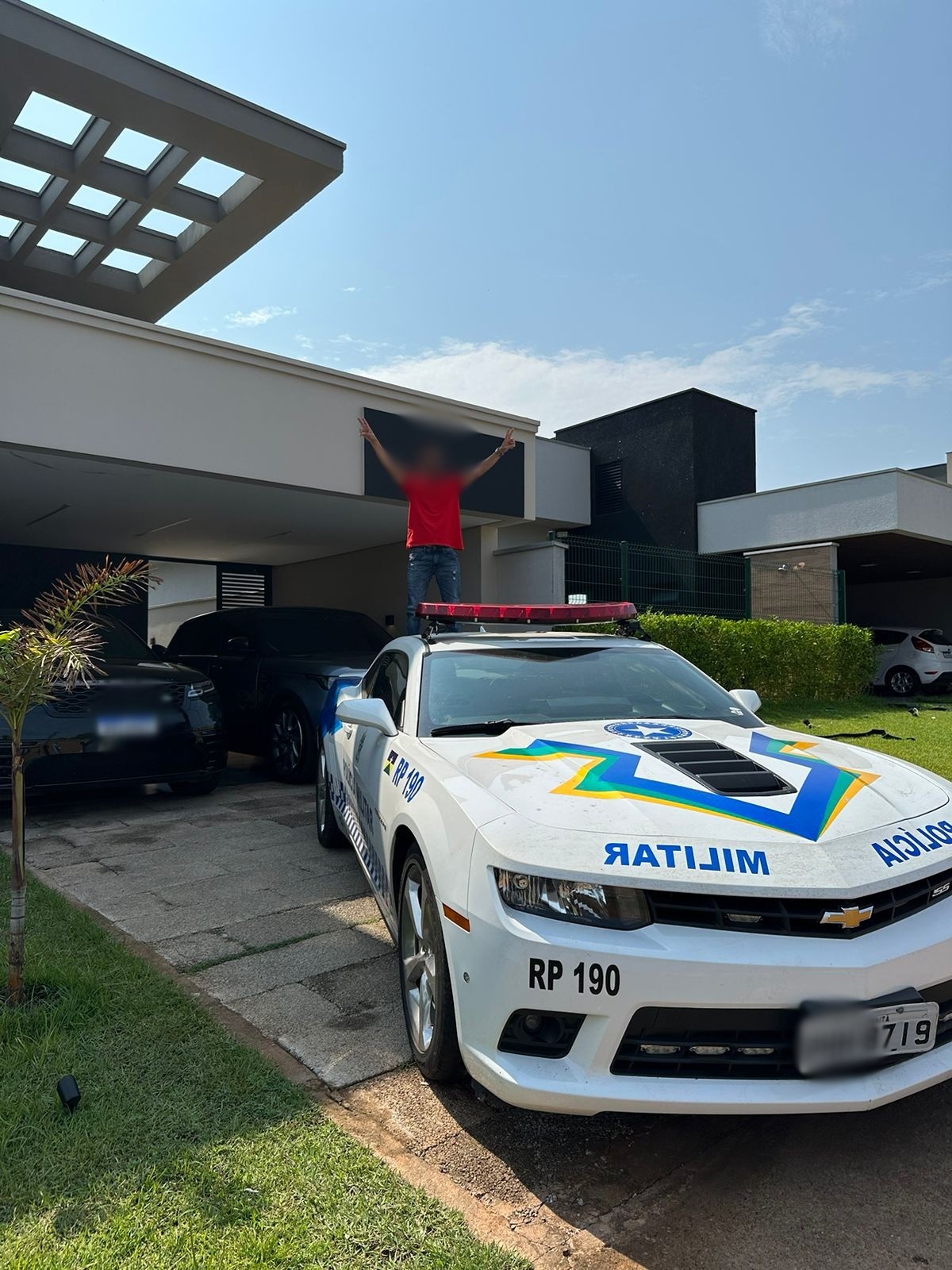 Entenda como Camaro transformado em viatura de luxo da PM virou ...