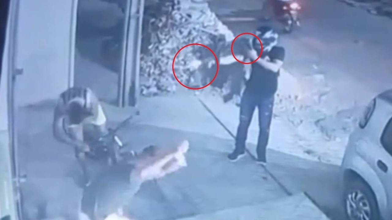 Criminoso mata rival enquanto usa celular para filmar o homicídio ...