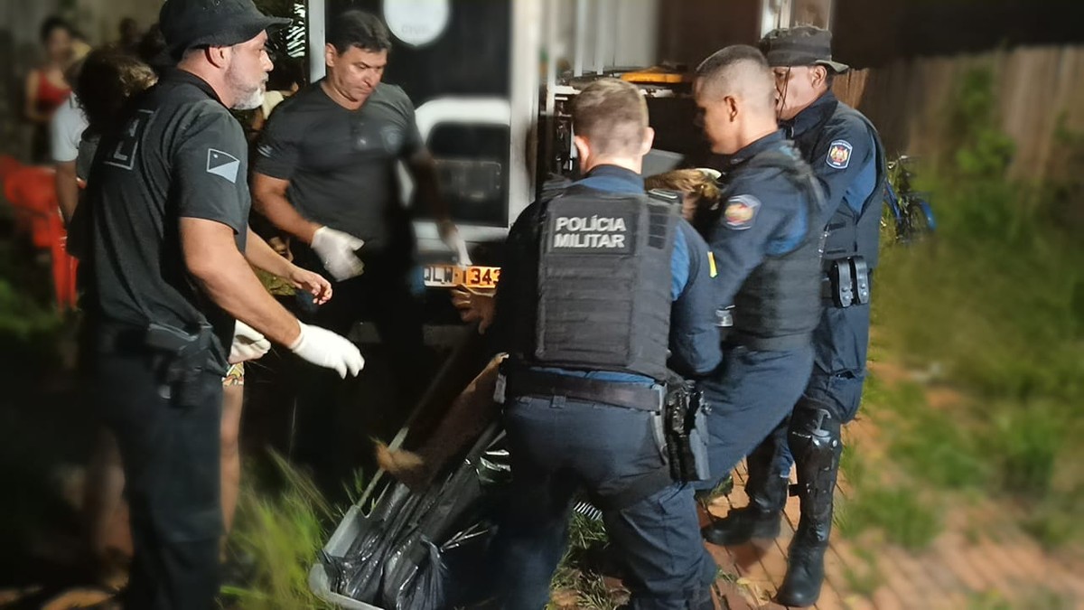 Homens invadem casa e matam morador recém-chegado após questioná-lo se ...