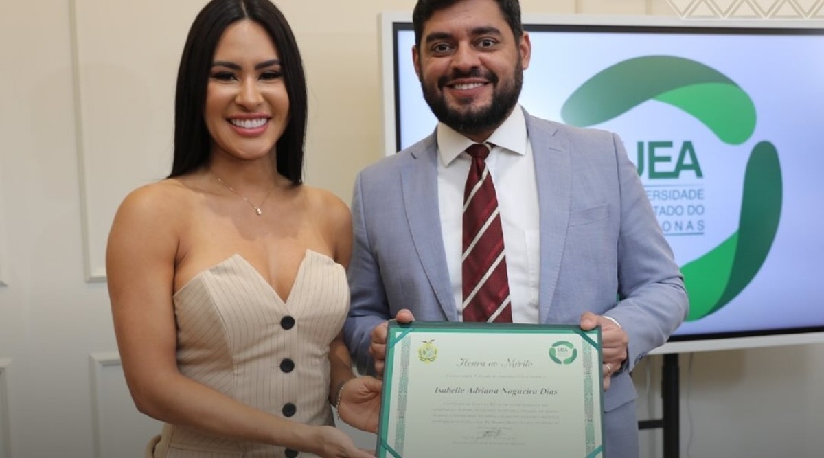 Ex-BBB Isabelle é homenageada na UEA por promover visibilidade nacional e internacional da ...
