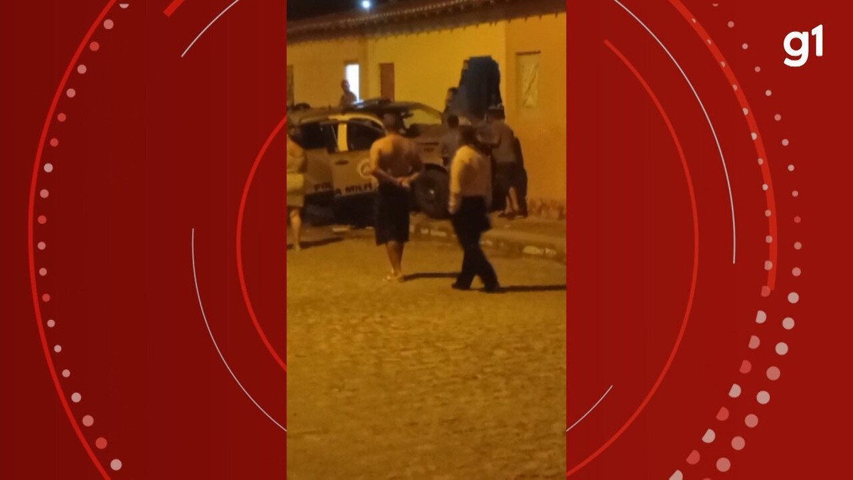 Vídeo: viatura da Polícia Militar atinge casa no norte da Bahia | Bahia ...