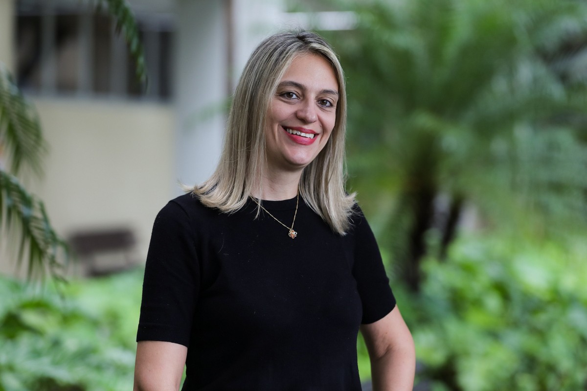 Carla Marineli destaca o Mestrado em Ciências Médicas como o agente ...