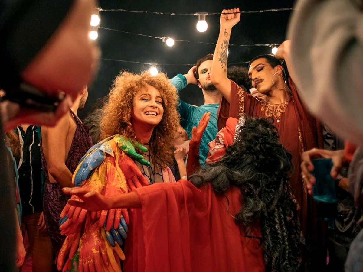 Clipe 'Lesbigay', de Aíla, é indicado como o melhor do ano em prêmio ...