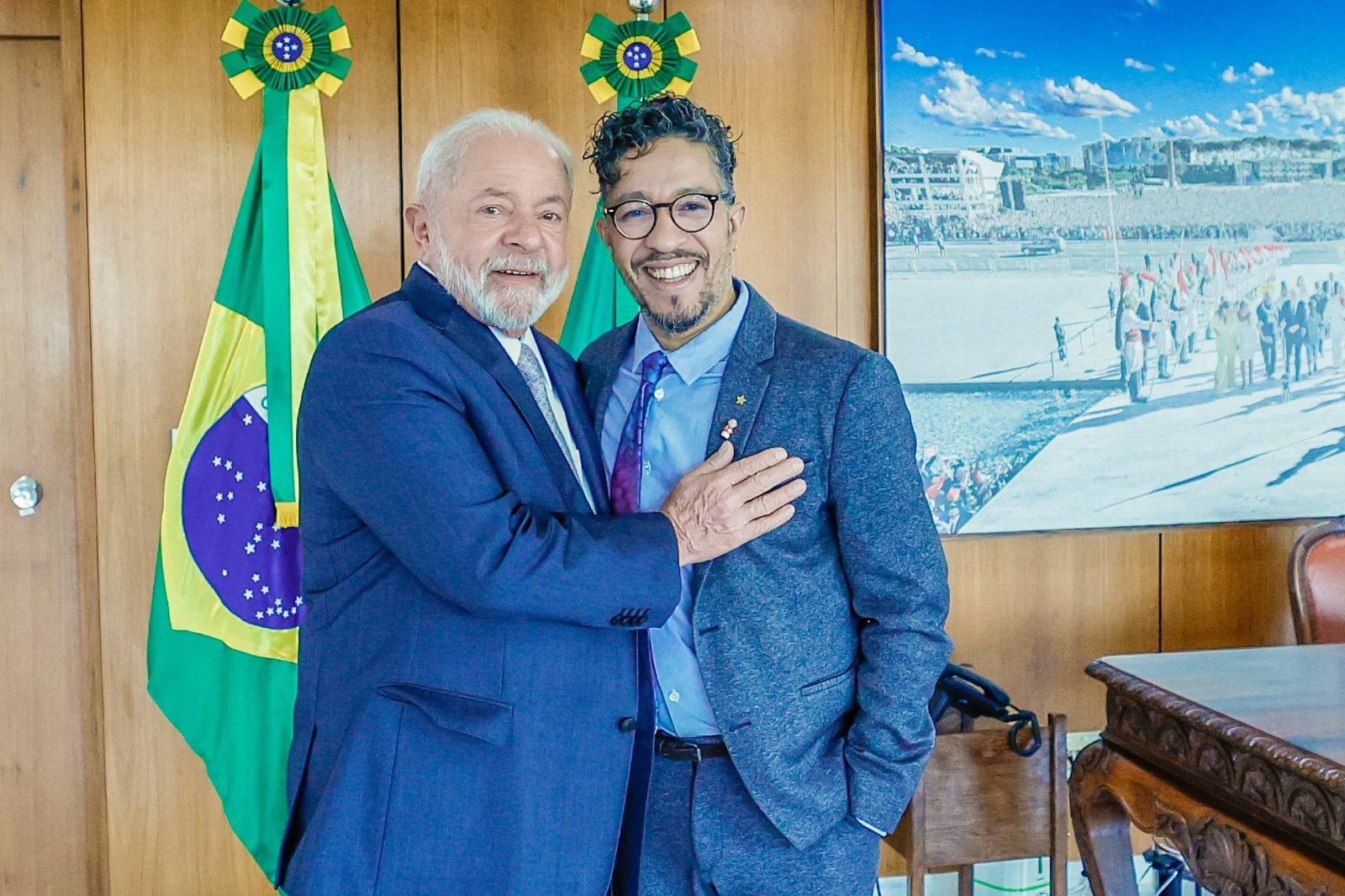 Lula recebe Jean Wyllys no Palácio do Planalto | Política | G1