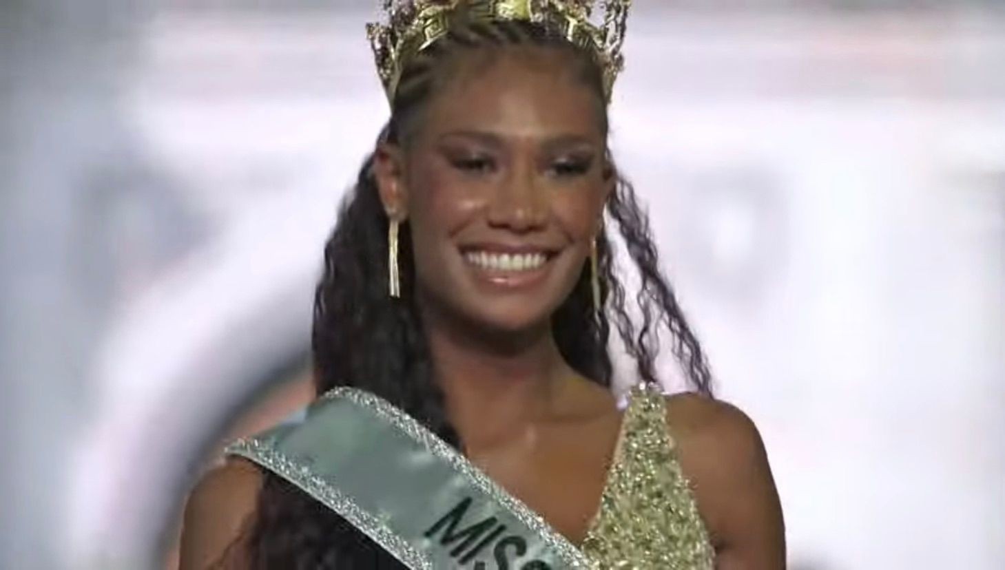 Isalu Souza, de Ouro Preto, é eleita Miss Universo Minas Gerais | Zona ...