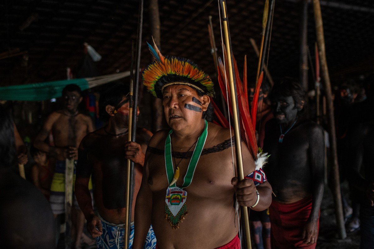 Principal liderança Yanomami tem título de Doutor Honoris Causa ...