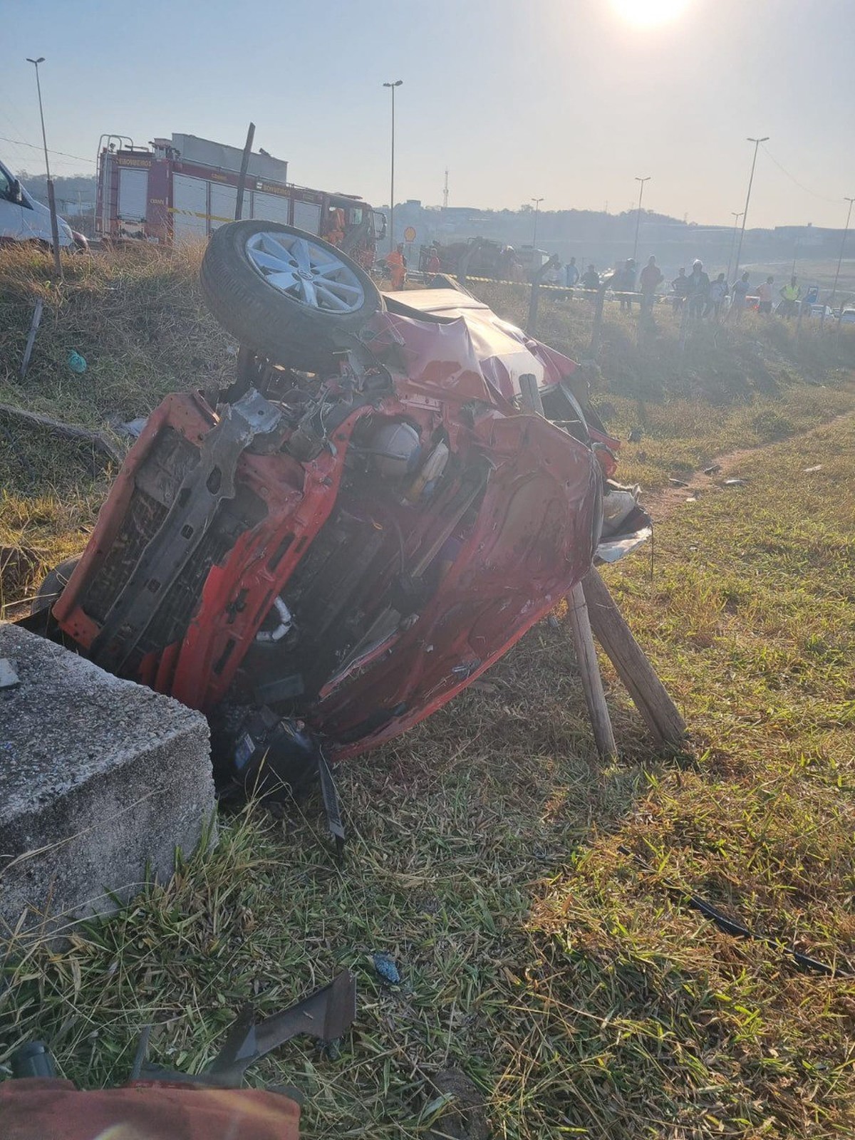 Homem morre e duas crianças ficam feridas em acidente na BR-040, em ...