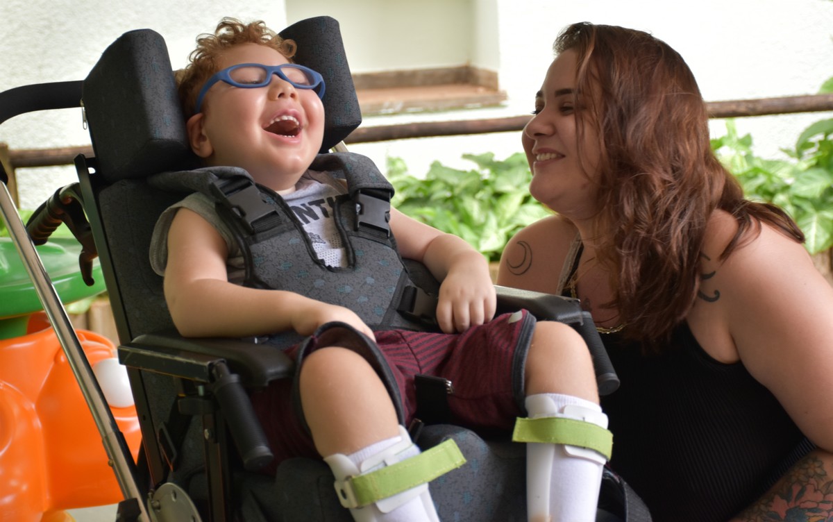 Mães relatam rotina em único centro do SUS para microcefalia no Sudeste ...