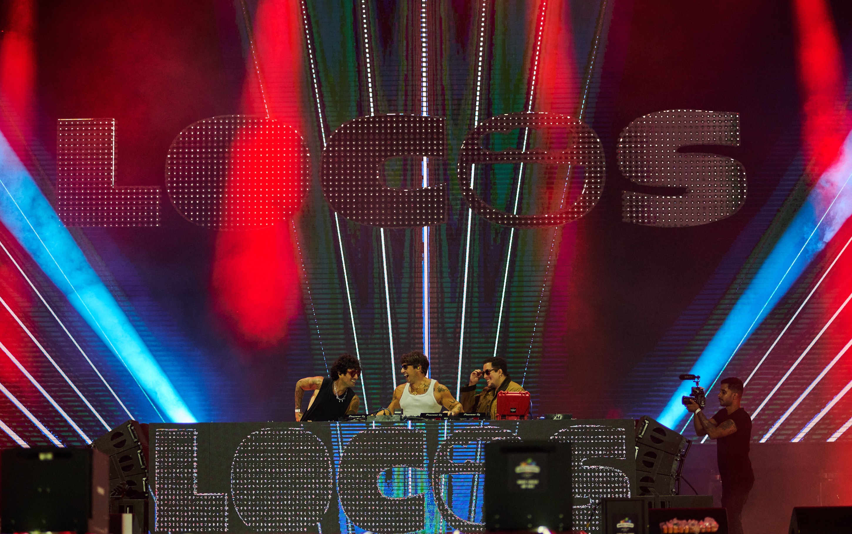 Locos Djs fazem balada até o sol nascer no rodeio de Ribeirão Preto, SP