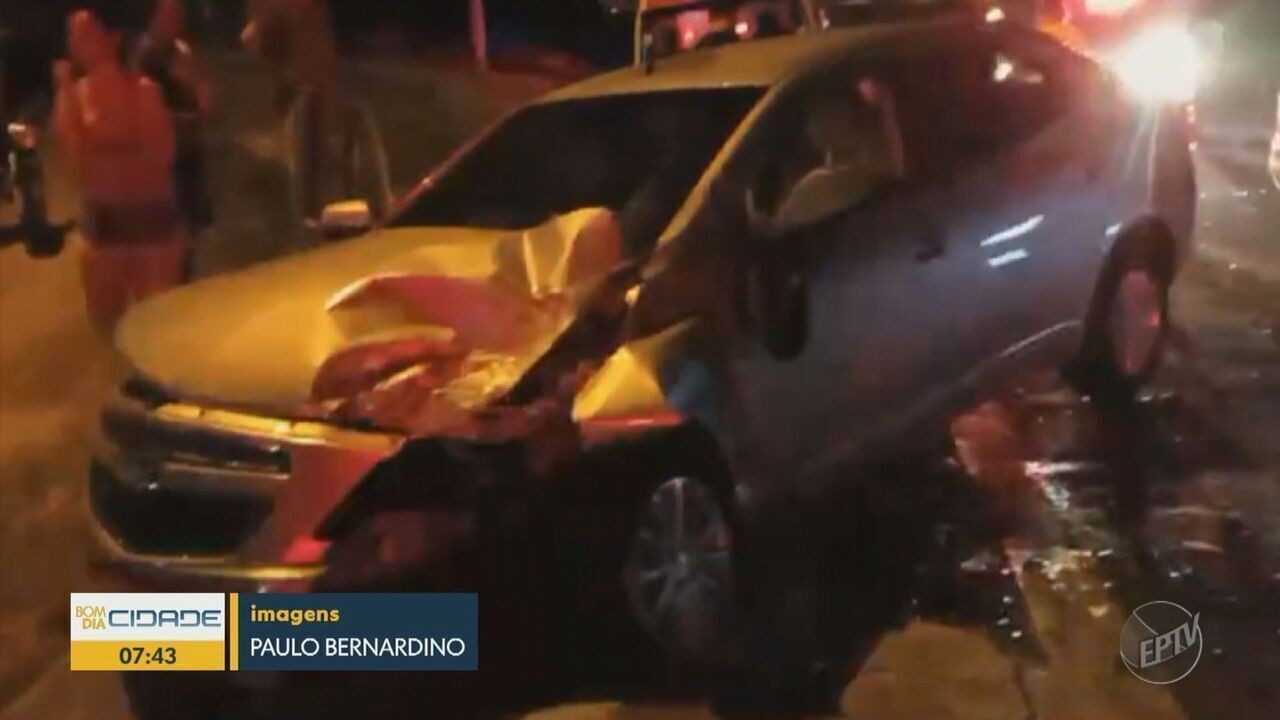 Engavetamento deixa duas pessoas gravemente feridas na Rodovia Santos Dumont, em Campinas ...