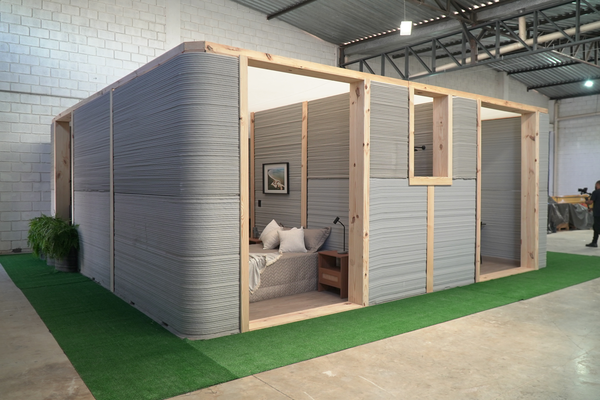 Sem tijolo, areia e reboco: como é construída a casa impressa em 3D ...