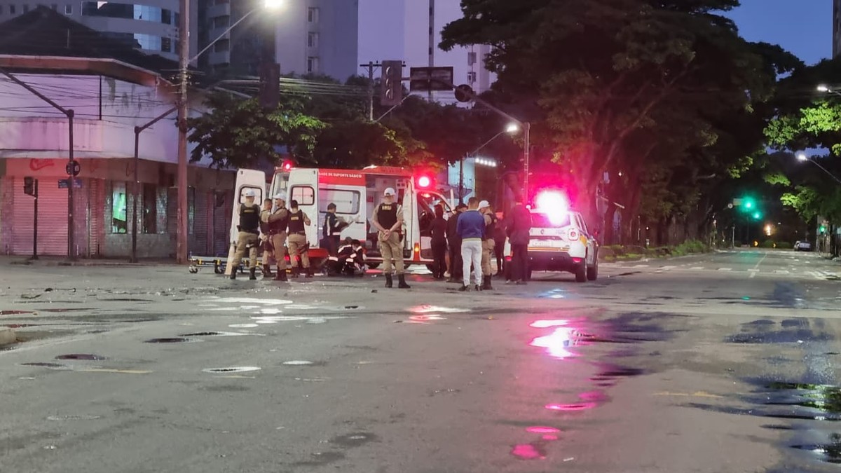 Batida deixa motoqueiro gravemente ferido em cruzamento no bairro ...