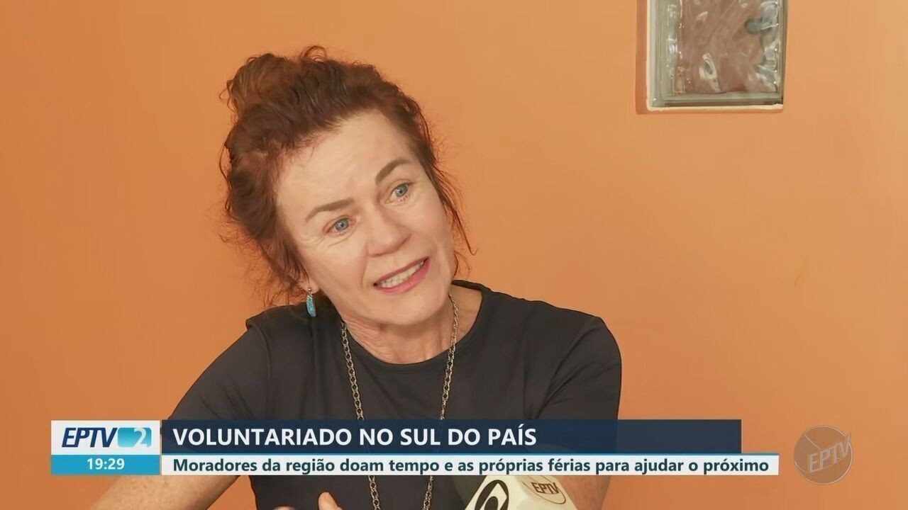 Nas férias, oficial de justiça vira voluntária para ajudar moradores e ...