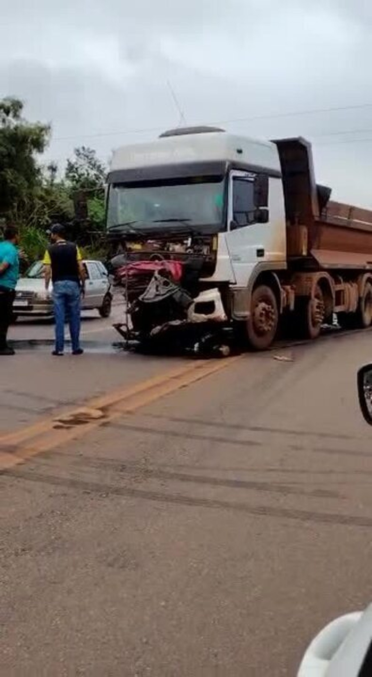 Motorista morre ao bater de frente com carreta na BR-040, em Congonhas | Minas Gerais | G1
