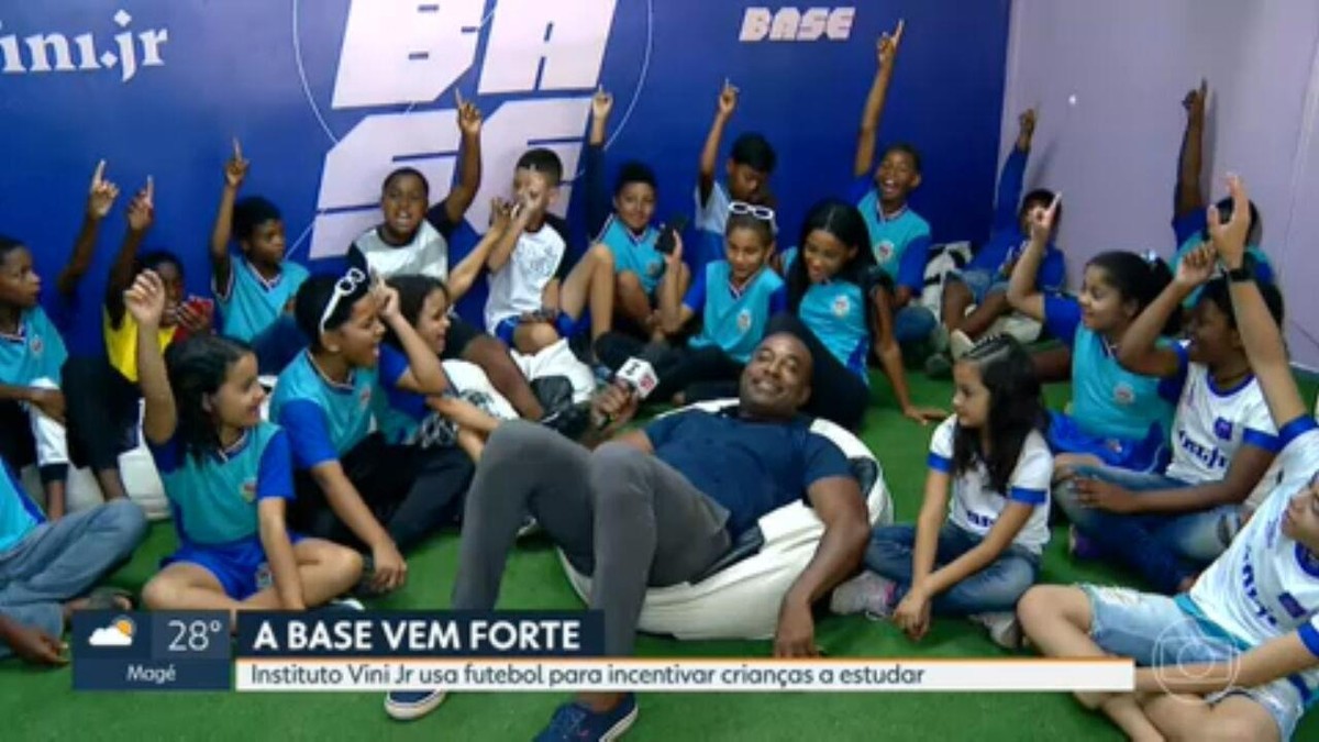 Instituto Vini Jr, em São Gonçalo, une futebol e tecnologia para ...